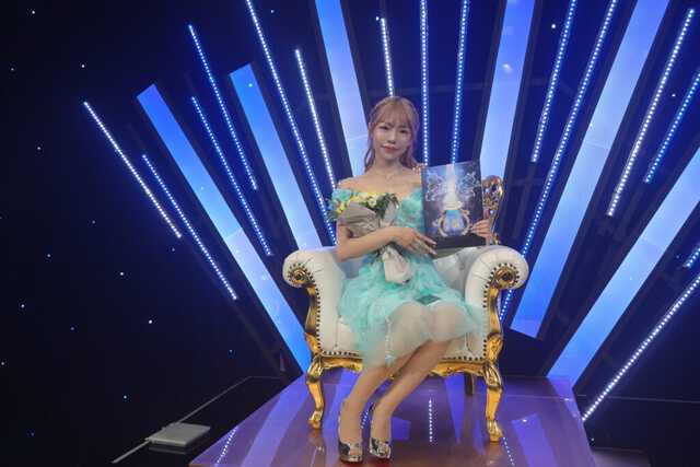 煌びやかなドレス姿の人気ライバー50名が集結【フォトレポート｜17LIVE シャイニングスターvol.8】|au Webポータル芸能ニュース