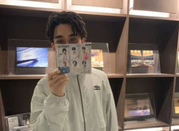 SixTONES松村北斗、King Gnuライブにまさかの方法で参戦していた…！驚きの行動が「推せる」と話題|au Webポータル芸能ニュース