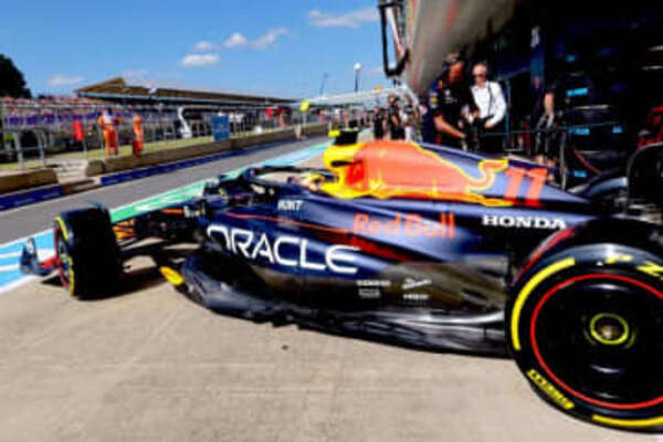 F1 Topic：開幕11連勝の記録がかかるレッドブル。強みを活かしづらい低速コースでライバルを警戒|au Webポータルスポーツニュース