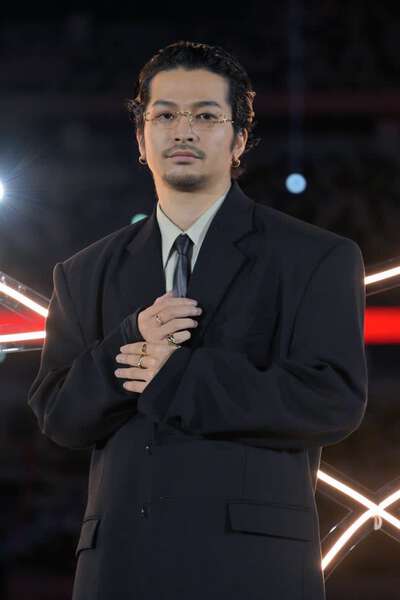 King Gnu・常田大希、まさかの激変ぶりに衝撃走る「まん丸すぎて…」「髪が無い！！！」|au Webポータル国内ニュース