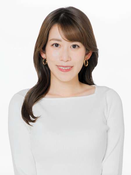 元NHK女性アナ31歳タンクトップで美ワキ＆美背中全開オフショット「のびのび心が解放されます」|au Webポータルコネタニュース