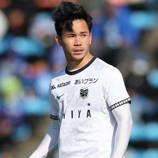 1年でのJ1復帰へ“崖っぷち”の札幌。開始早々、千葉に先制を許す厳しい展開も…スパチョークのゴールで追いつく|au Webポータルスポーツニュース