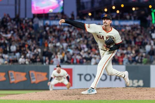 【オリックス】213センチの〝大巨人〟ジェリー加入 NPBでは歴代2位の高身長|au Webポータルスポーツニュース