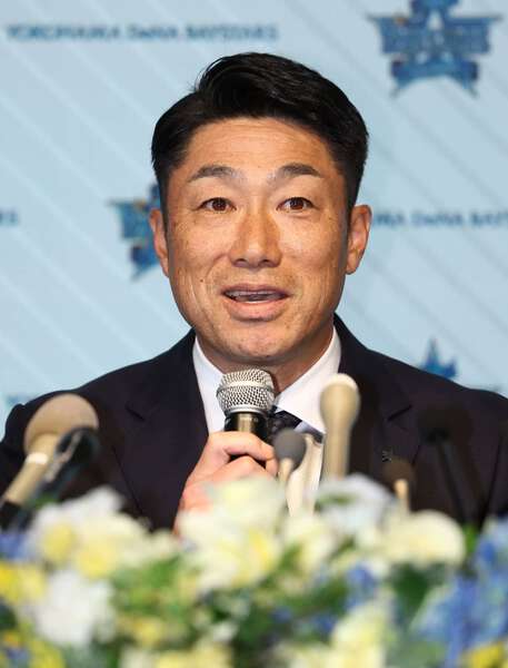 【DeNA】来季のコーチングスタッフを発表 相川亮二新監督のもと新シーズンへ|au Webポータルスポーツニュース