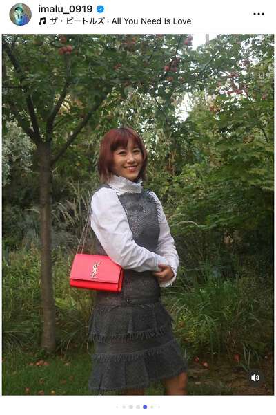 父さんまも出席…IMALU、兄・二千翔さんの結婚式ショット披露 「歯が抜けた」ジミー大西の姿も|au Webポータル芸能ニュース