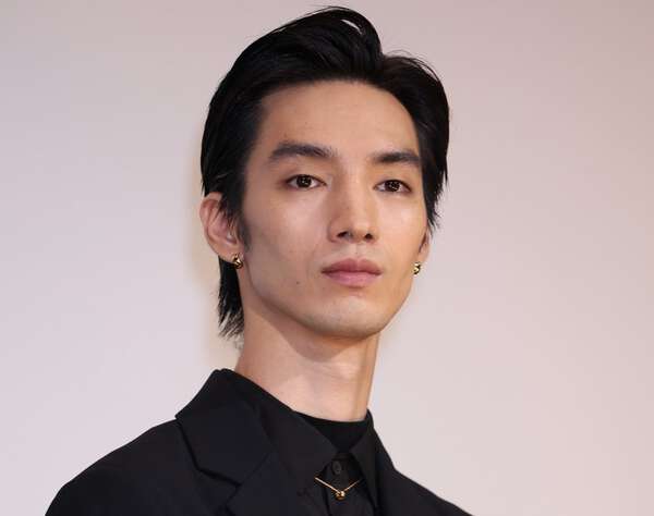 「どうか消さないでください」清水尋也 大麻所持疑い逮捕でKing GnuファンがMVに殺到|au Webポータルコネタニュース