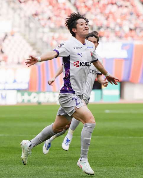 J1、京都が逆転で暫定首位 新潟は本拠白星逃す|au Webポータルスポーツニュース