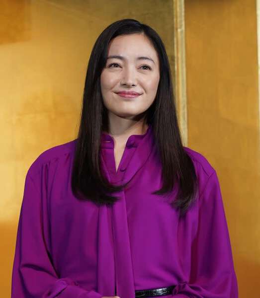 「目元が似てる」仲間由紀恵の“デート相手”にSNS沸く「自慢の息子すぎる」「うわぁ、天使だ」|au Webポータル国内ニュース