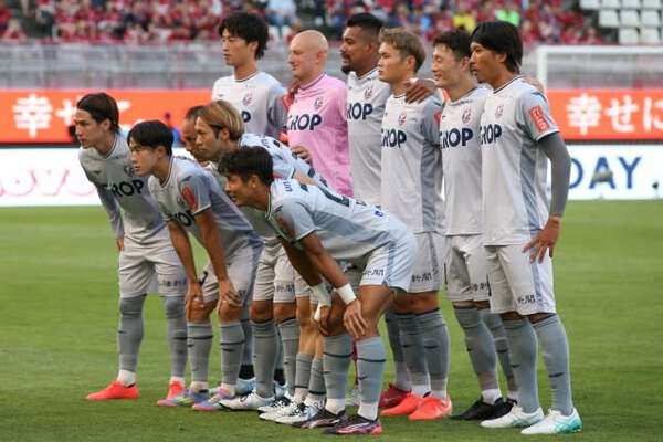 「すごいオシャレ！ カッコいい」J1岡山の後半戦ポスターに脚光「テンション上がりますね」「今年のファジがよく表現されている一枚」|au Webポータルスポーツニュース